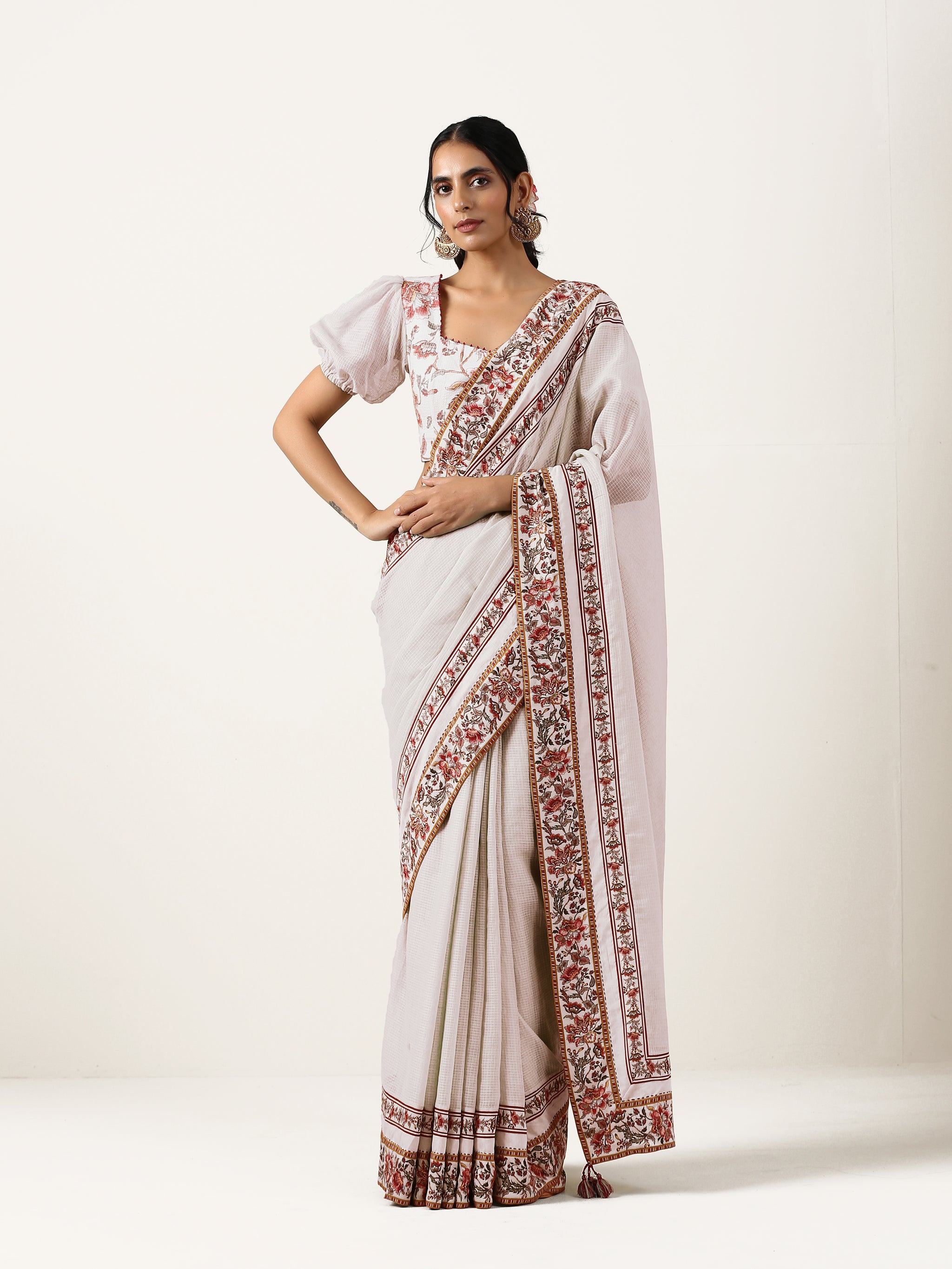 Shop Shwet Suman Double Border Saree Set Online | Samvrih